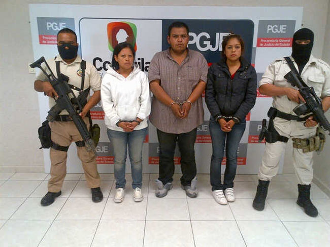 Intentan Extorsionar A Concesionario Capturan A Dos Mujeres Y Un Hombre