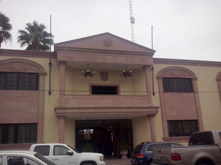 CFE deja sin luz al Ayuntamiento de San Pedro CFE deja sin luz al Ayuntamiento de San Pedro