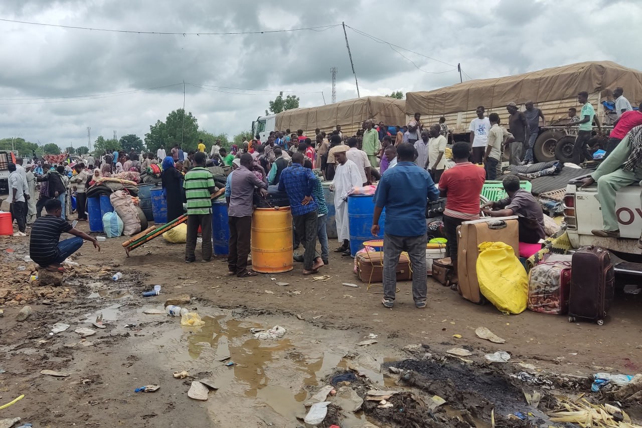 Mueren al menos 120 personas en tres días de enfrentamientos en Darfur ... Mueren al menos 120 personas en tres días de enfrentamientos en Darfur ...