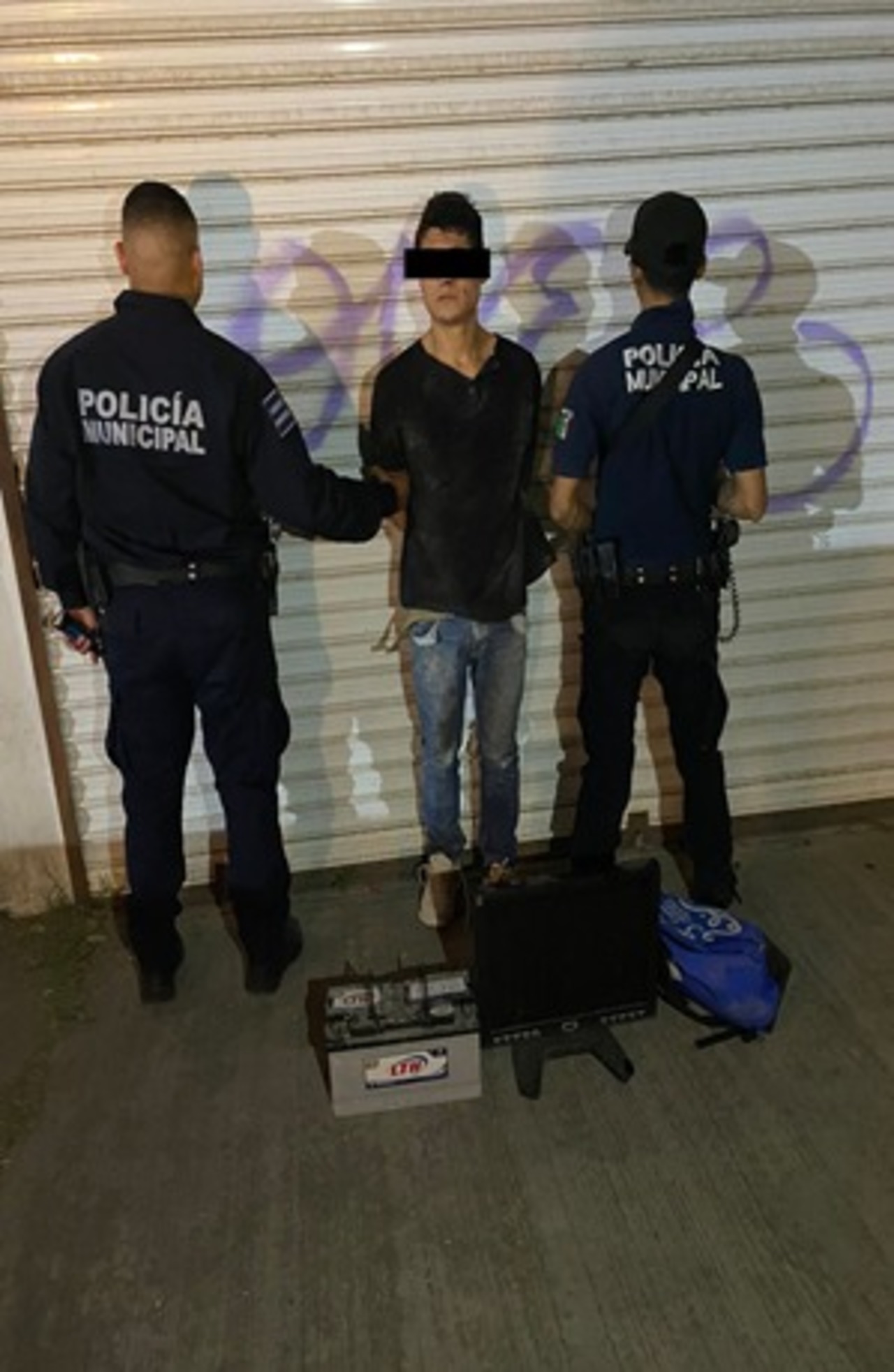 Ladrón Hace Un Boquete Para Sustraer Objetos De Un Negocio En Gómez
