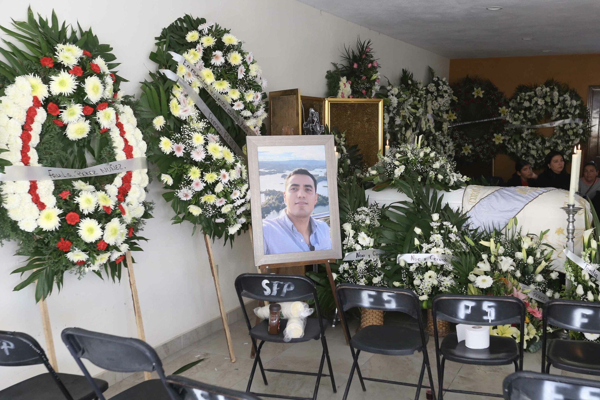 Con Miedo Y Sillas Vacías Así Son Los Funerales En Salvatierra Tras La